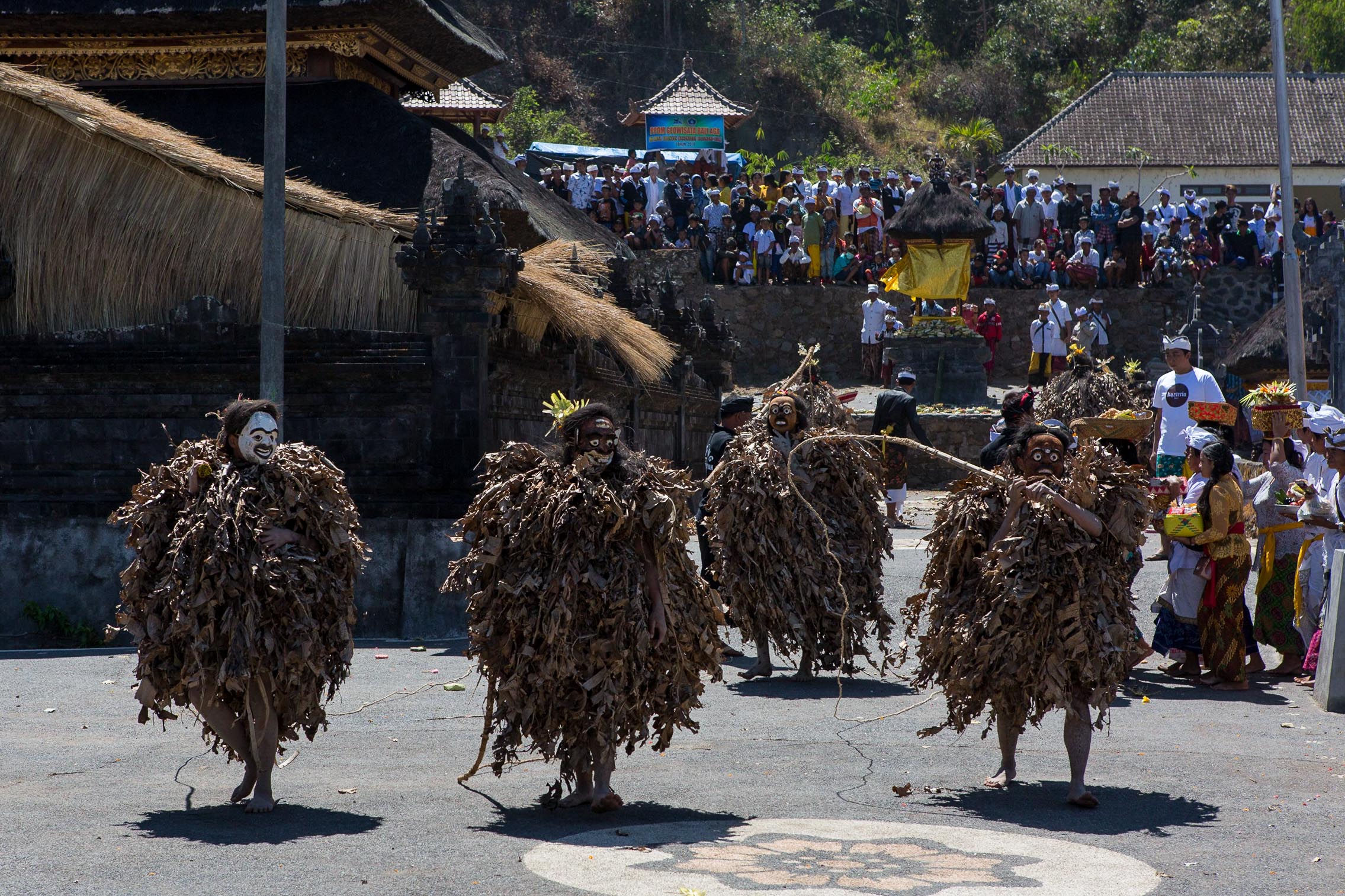 Barong Brutuk, Bali Aga - Trunyan - Duniart - Photography and Blog by ...