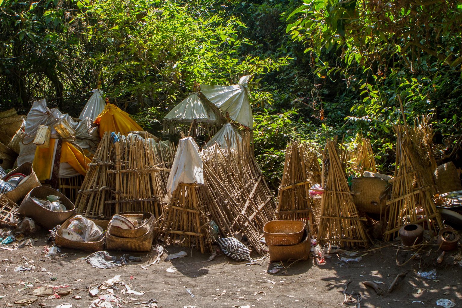 Trunyan - Bali Aga village & cemetery - Duniart - Photography and Blog ...