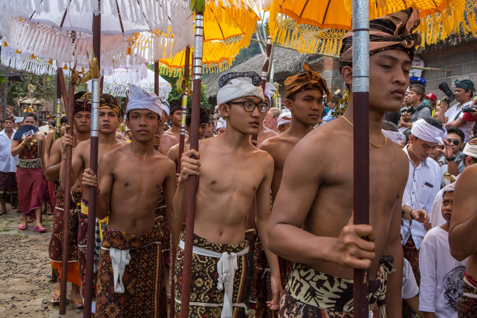 Mekare-kare - Tenganan, Bali - Duniart - Photography and Blog by Toine ...