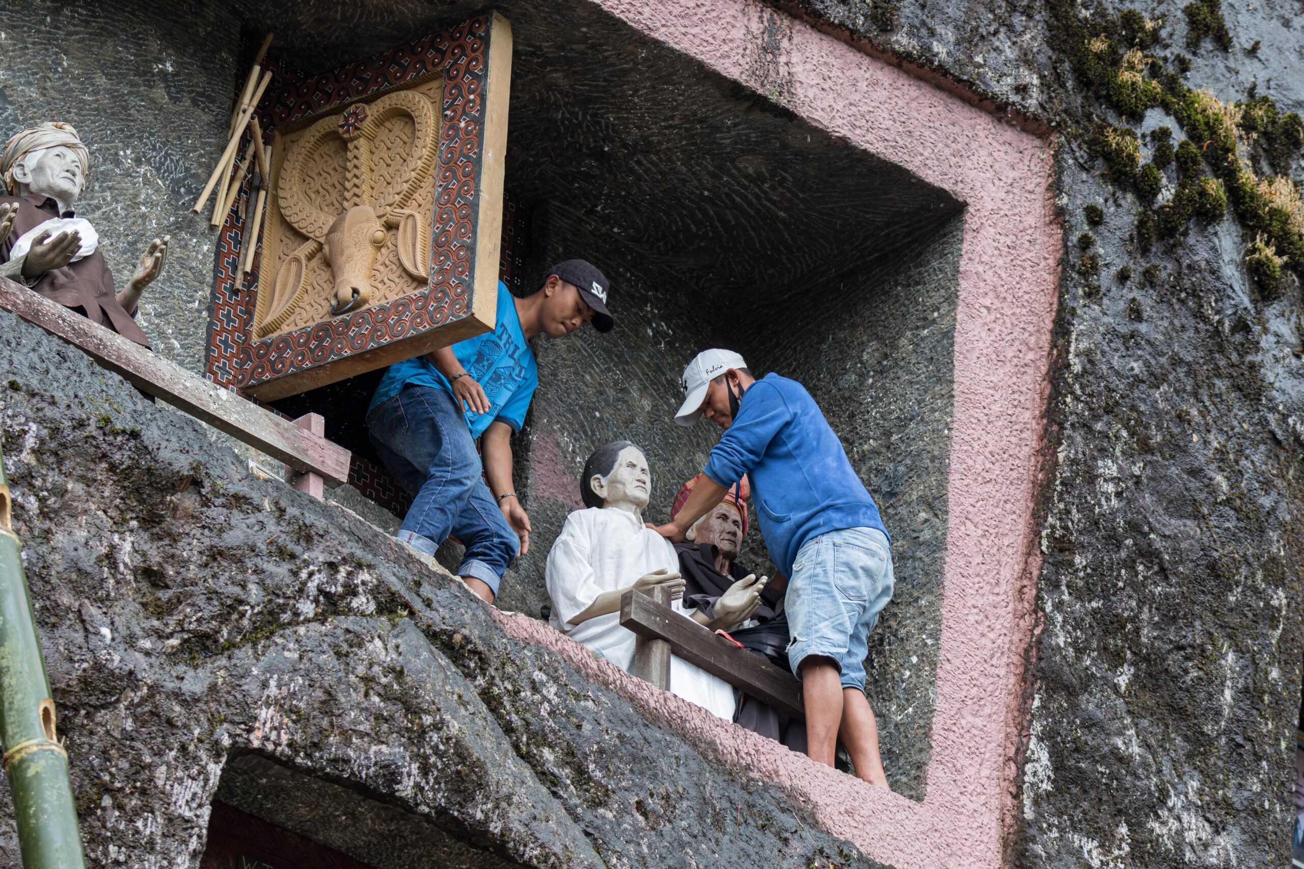 Ma'nene' Ritual - Tana Toraja, Sulawesi - Duniart - Photography and ...