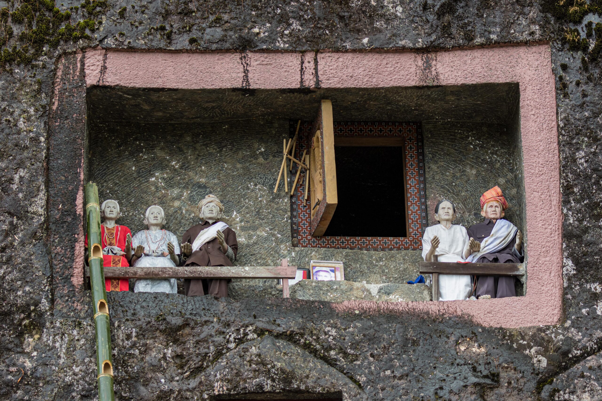 Ma'nene' Ritual - Tana Toraja, Sulawesi - Duniart - Photography and ...
